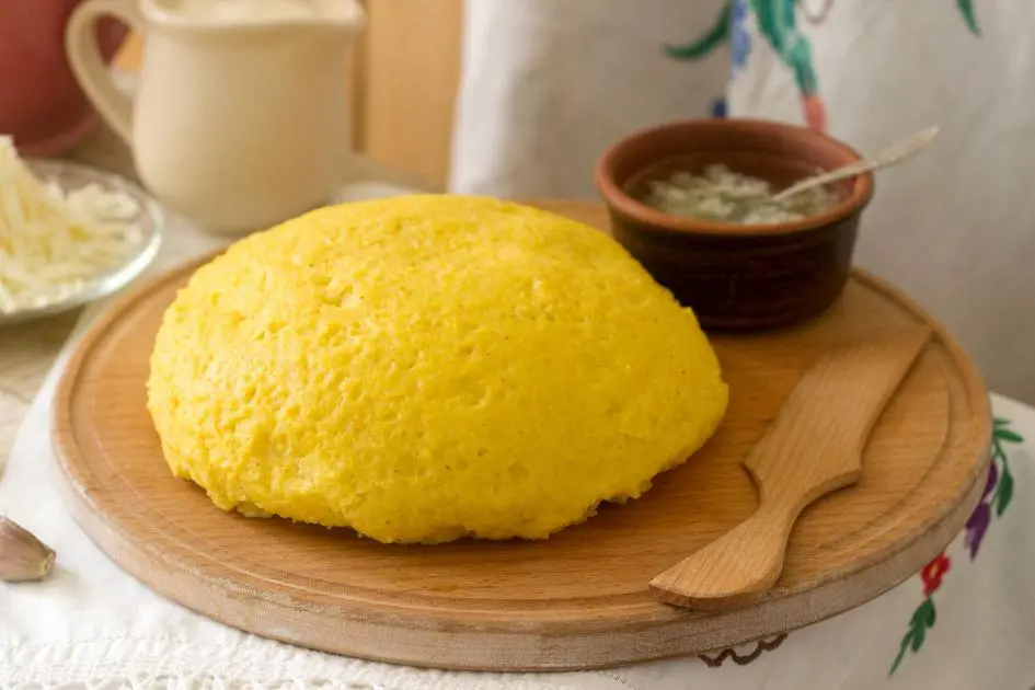 Polenta con leche y tuco: un clásico reconfortante - Lacteos Franz